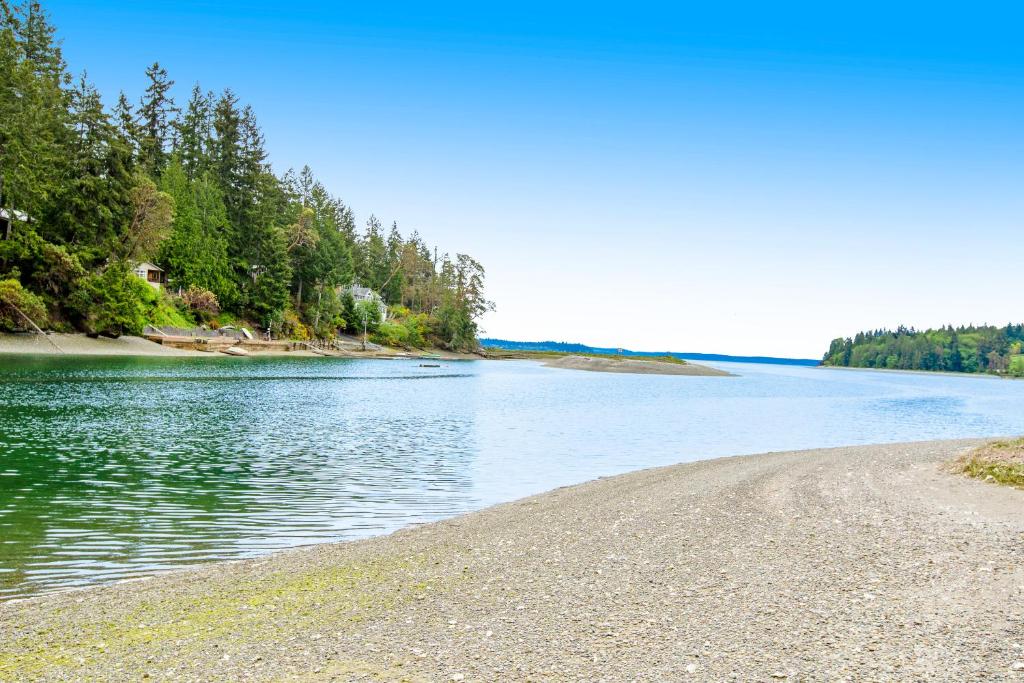 The Glen Cove Sand Spit, Gig Harbor (updated prices 2025)