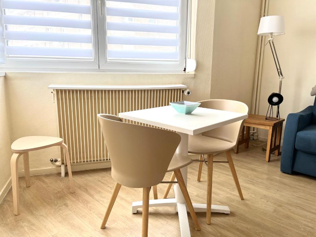 Escale en Duo les pieds dans l'eau Studio Plage d'Opale vue mer ...