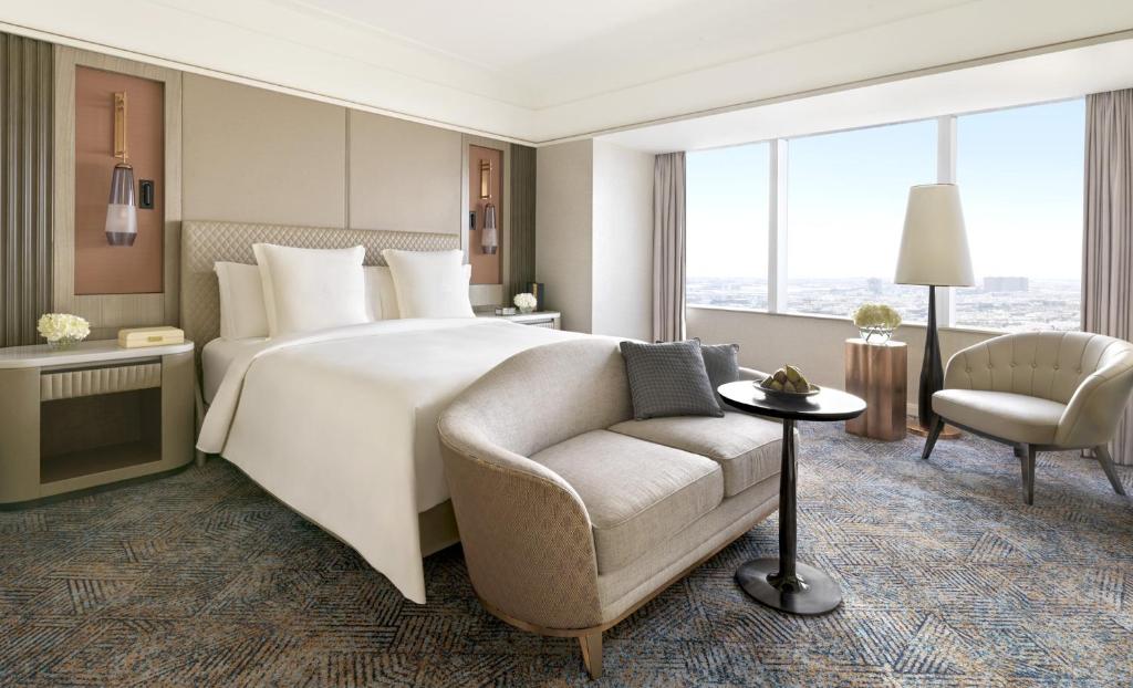 Four Seasons Hotel Riyadh, Riyadh (updated prices 2025)