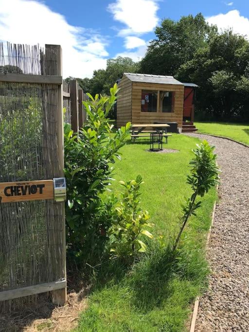 Luxury Railway carriage with own private hot tub, Clodock – Updated ...
