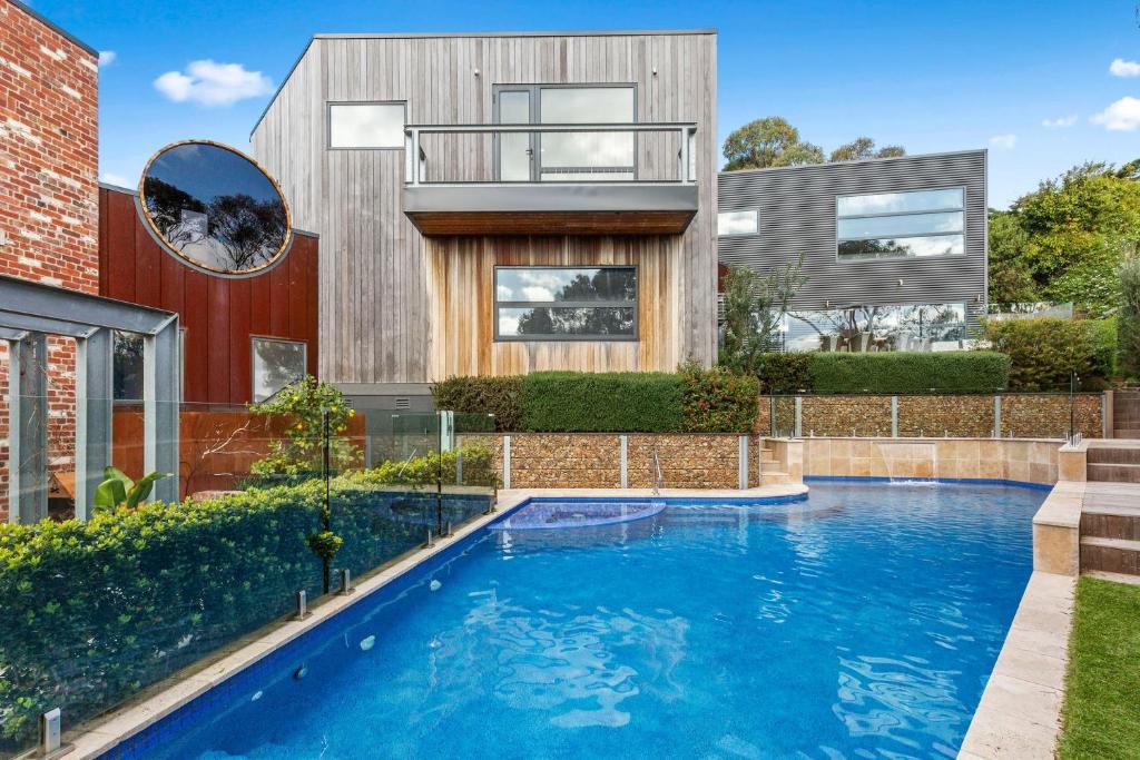 The Loft House, McCrae (updated prices 2025)