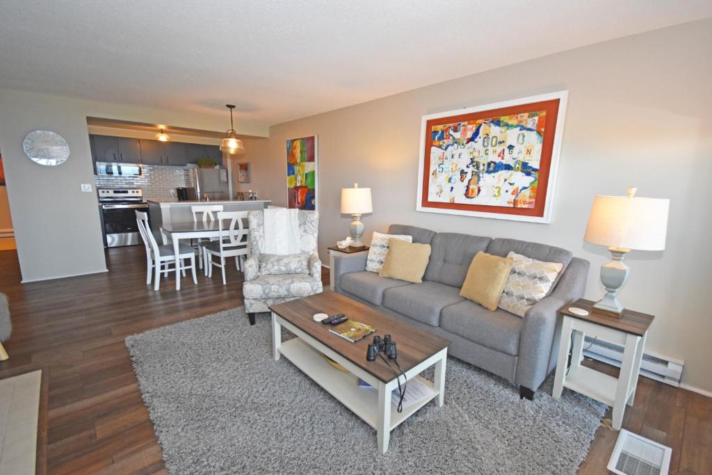 Ship Watch 15, Glen Arbor (updated prices 2025)