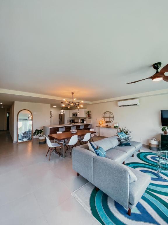 Modern Tropical Retreat - Panama