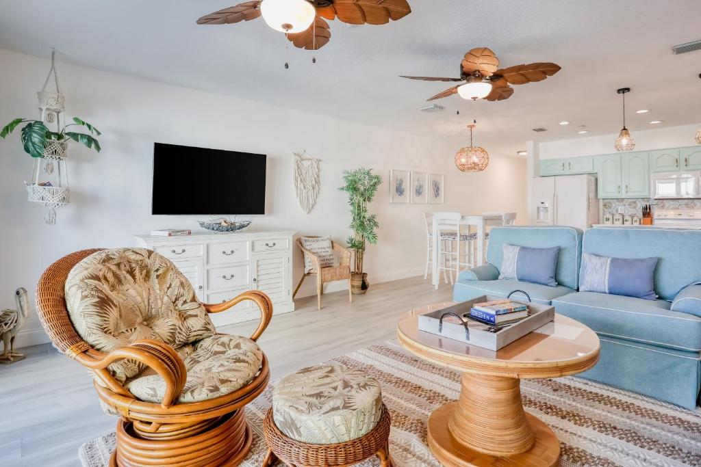 Beach on the Rocks, Clearwater Beach (updated prices 2025)