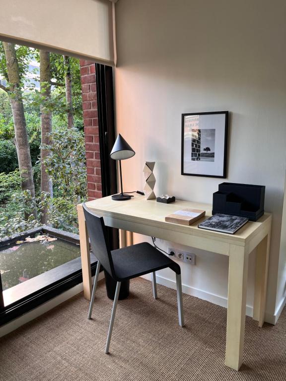 LA PORTE ROUGE RBX, Roubaix (updated prices 2025)