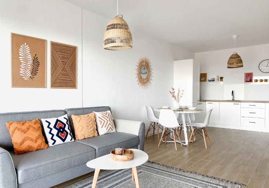 Sol Apartment - self check-in, free parking, Oradea (updated prices 2026)