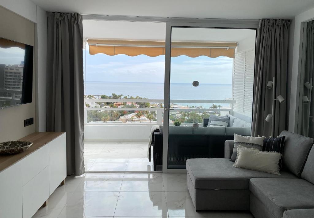 Sea view terrace in Las Americas, Playa Fañabe (updated prices 2025)