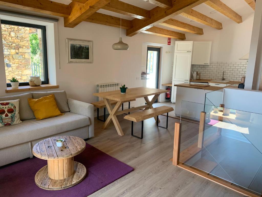 Flora y Fauna. Casa de aldea / La playa y el bosque. Respira, Faedal ...