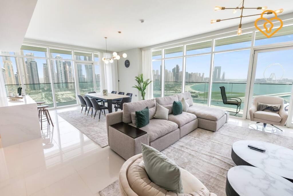 Fascinating Views! Large 4BR Private Beach Access, Emaar BeachFront (Dubai) – oppdaterte priser ...