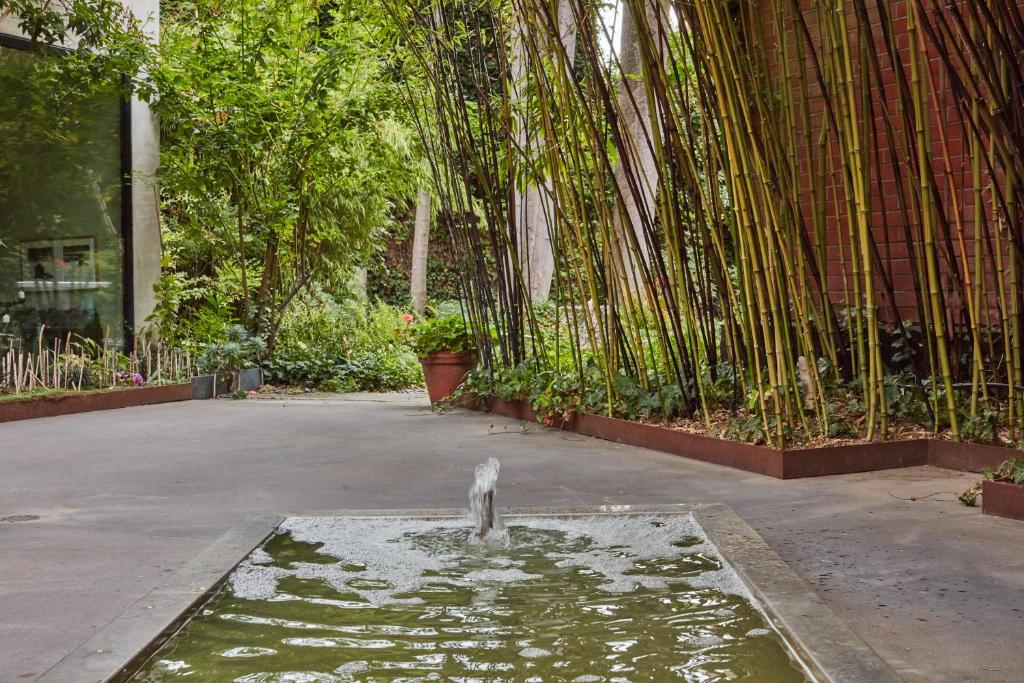 LA PORTE ROUGE RBX, Roubaix (updated prices 2025)