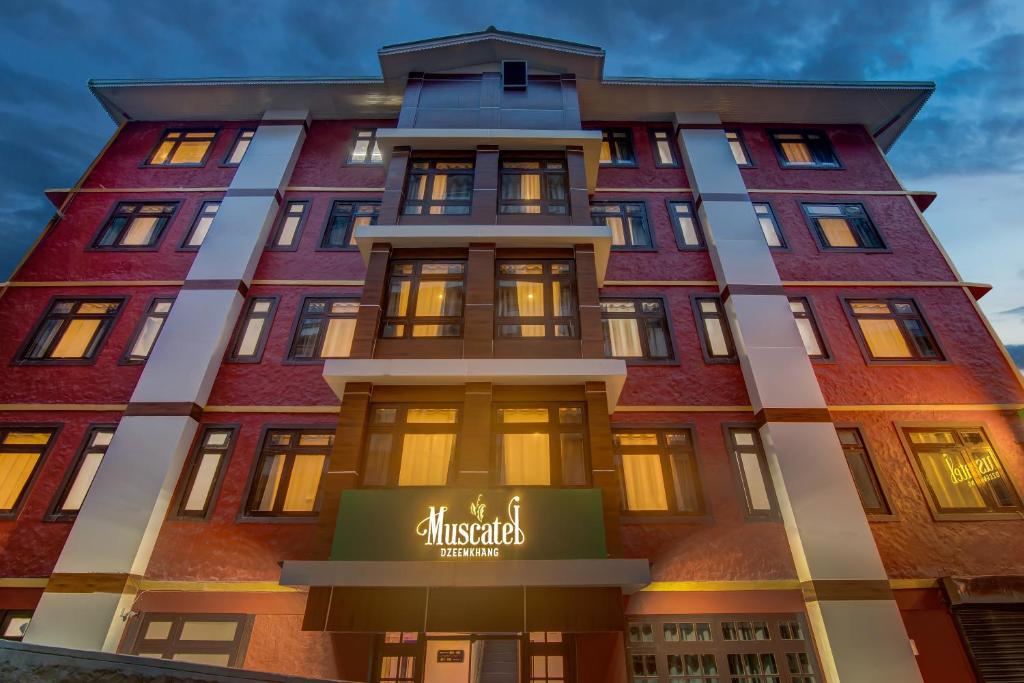 Muscatel Central Hotel - Dzeemkhang, Gangtok (updated prices 2025)