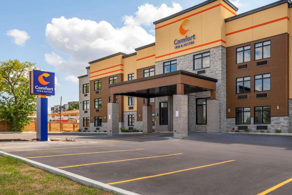 Comfort Inn & Suites, Kingston (updated prices 2026)