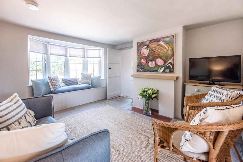 Wonderful cottage with sun-filled terrace, Aldringham (updated prices 2026)