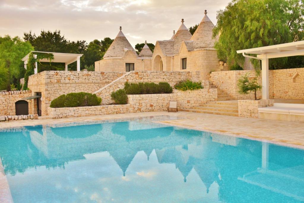 Trulli dei Carrubi: Villa w/ Infinity Edge Private Pool, 500+sqm ...