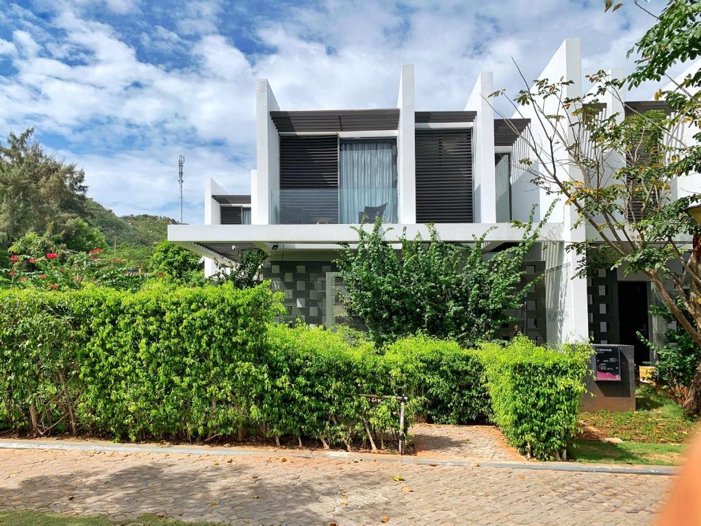 Oceanami Villa 4 Bedroom near the beach, Ấp Lò Gốm (updated prices 2025)