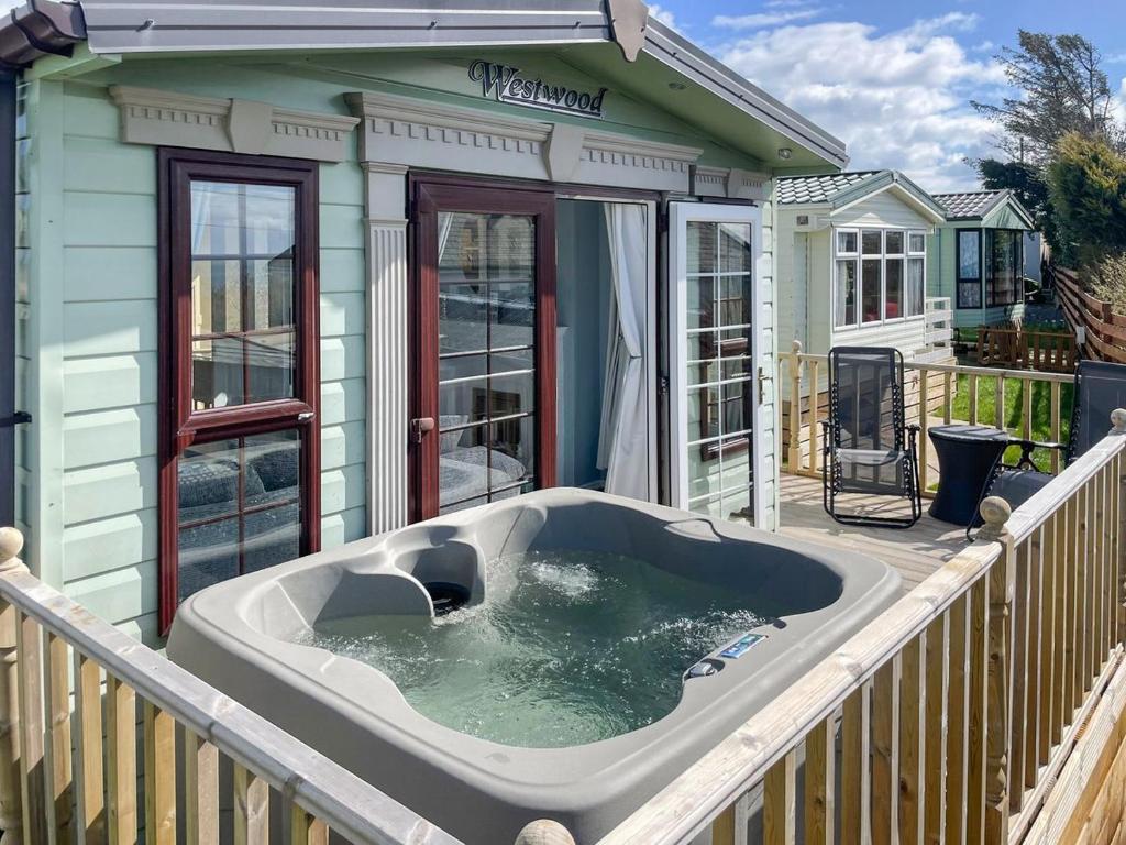 Sunnyside Lodge, Monreith – Updated 2023 Prices