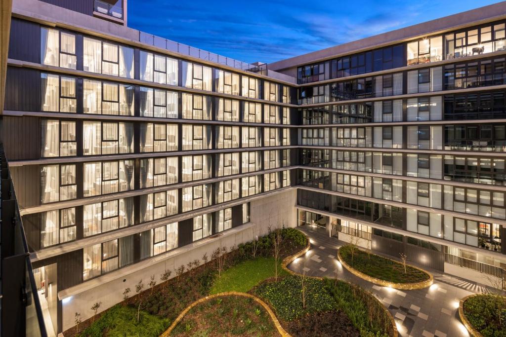 29 Best Hotels In Canberra