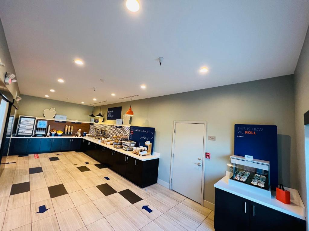 Holiday Inn Express & Suites Salinas by IHG, Salinas (updated prices 2025)