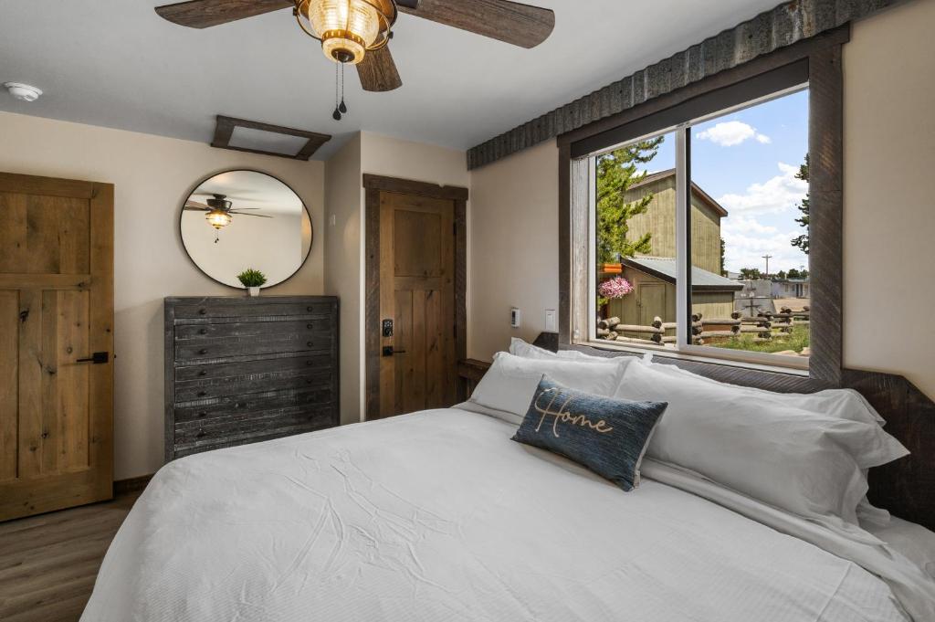 Little Tuckaway, West Yellowstone (updated prices 2026)