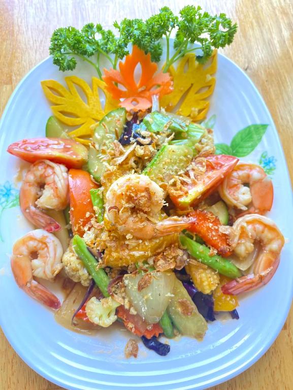 99 Camp and Cafe, Khao Sok National Park (updated prices 2025)