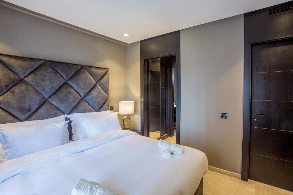 W-Aldorf, Casablanca (updated prices 2025)