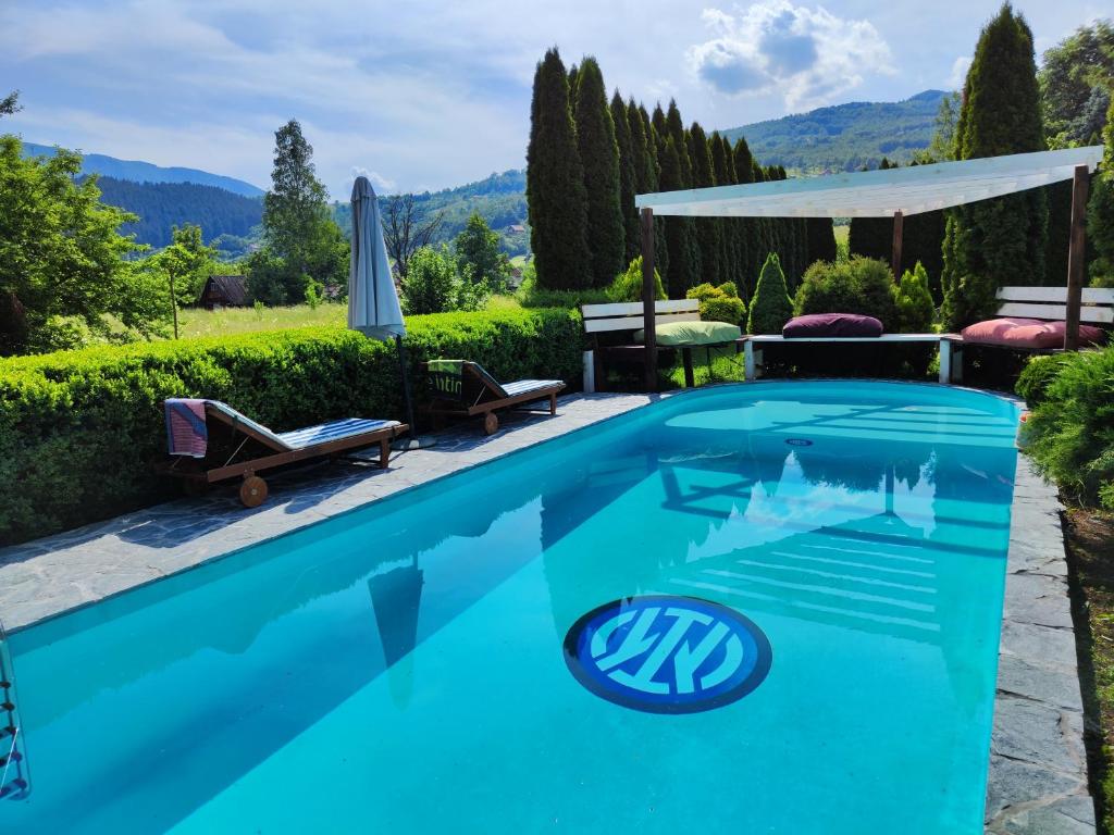 Luxury Resort Riverfront with Pool&Sports, Uvac (updated prices 2025)