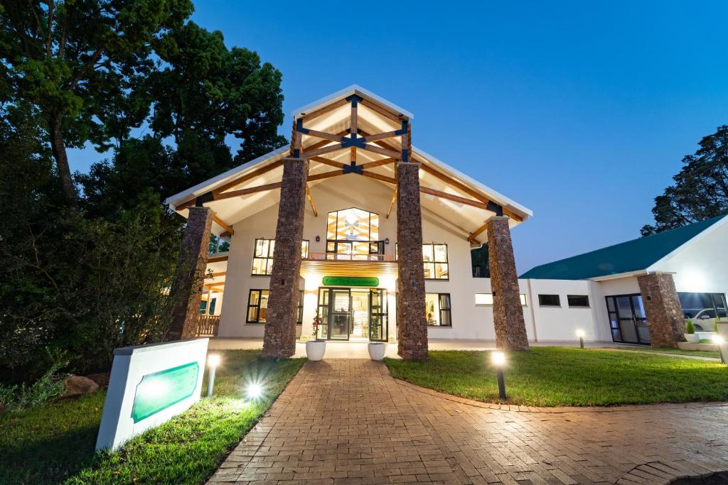 Gooderson Monks Cowl Golf Resort, Champagne Valley – Updated 2023 Prices