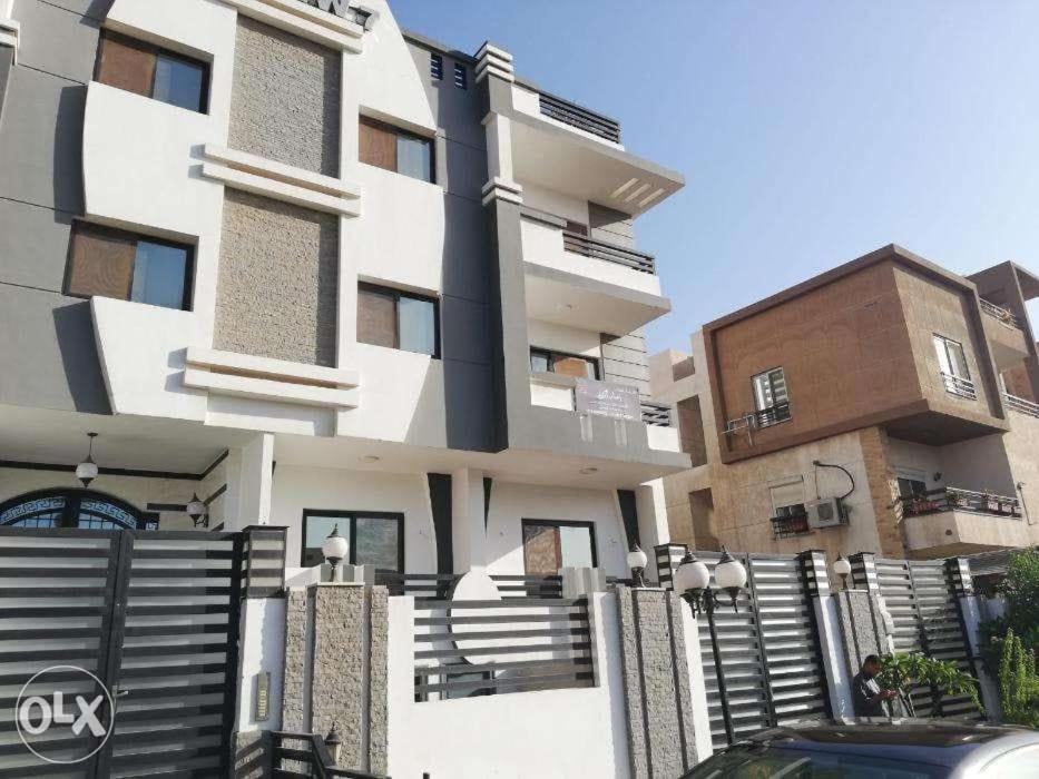 Villa Duplex 4-bedroom with Garden with Parking, Sheikh Zayed (updated ...