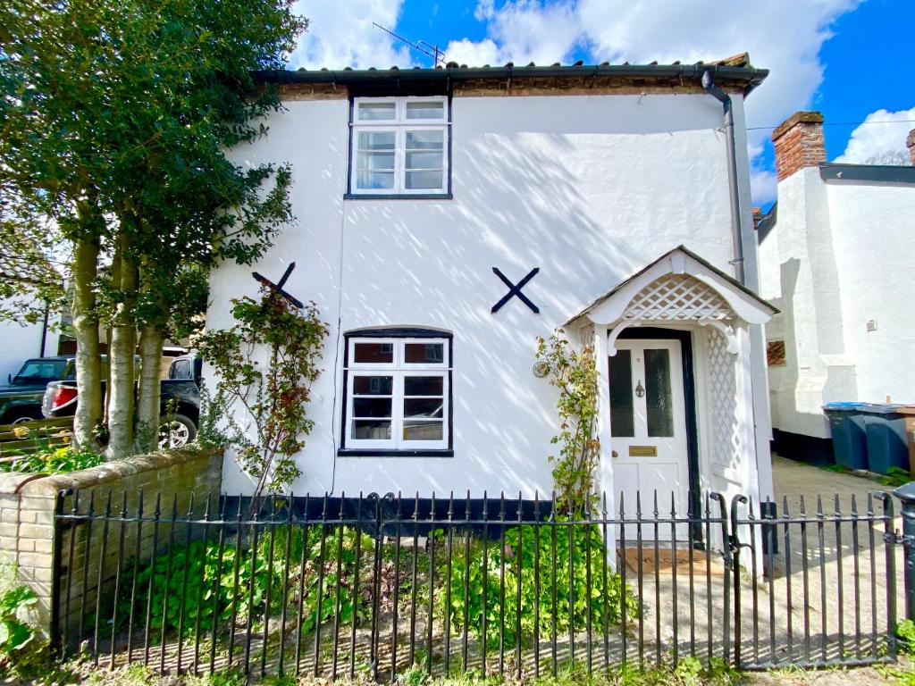 Satis Cottage, Westleton, Westleton (updated prices 2026)