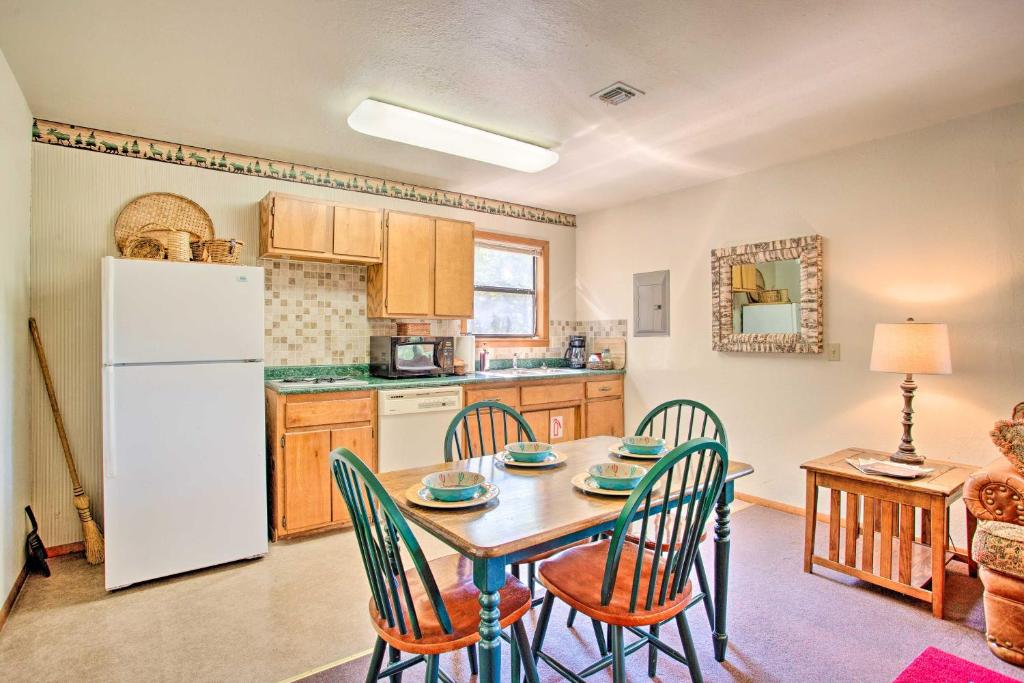 Cozy, Secluded Davis Cabin on 60 Wooded Acres, Davis (updated prices 2025)