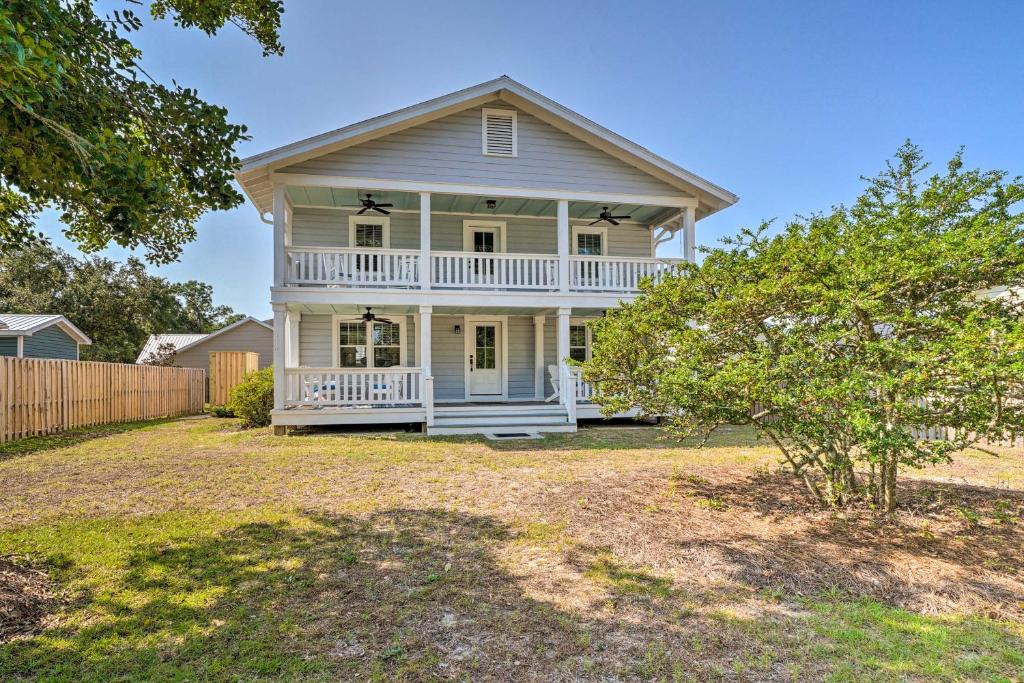 Historic Family Home Less Than 1 Mi to Long Beach!, Oak Island (updated ...