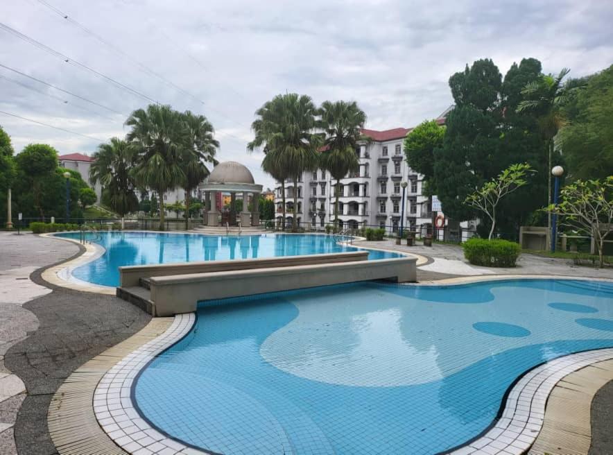 CASA VENICIA CONDO BATU CAVES, Kampong Jawa Tengah (precios ...
