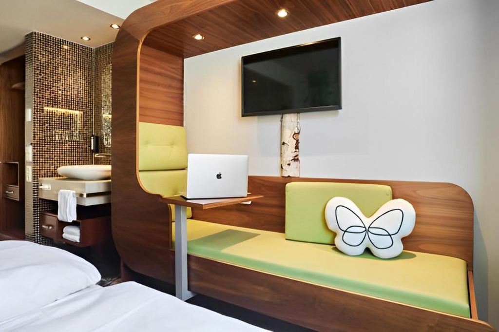 Cocoon Stachus, Munich (updated prices 2025)