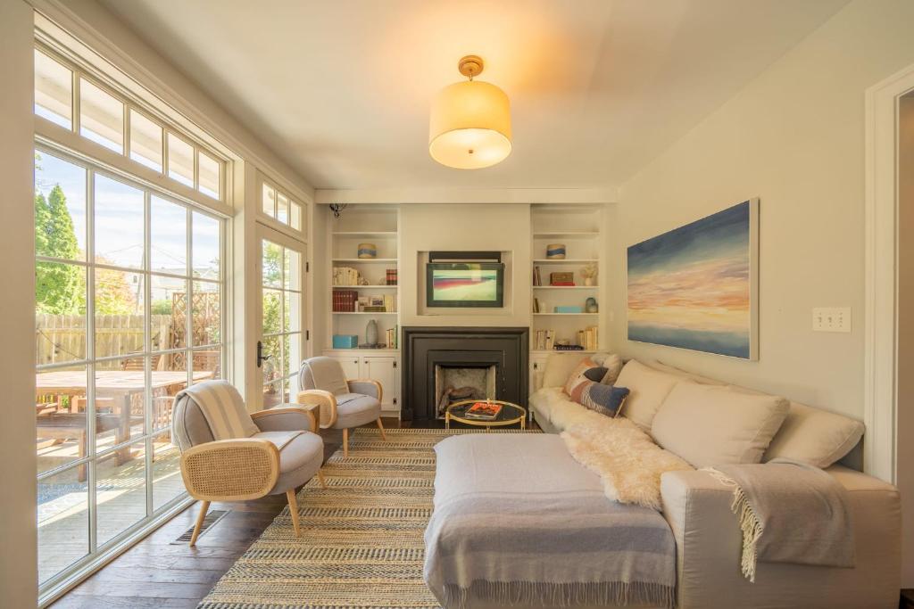 The Walton House - historic 3bd 2 5ba with parking, Kennett Square ...