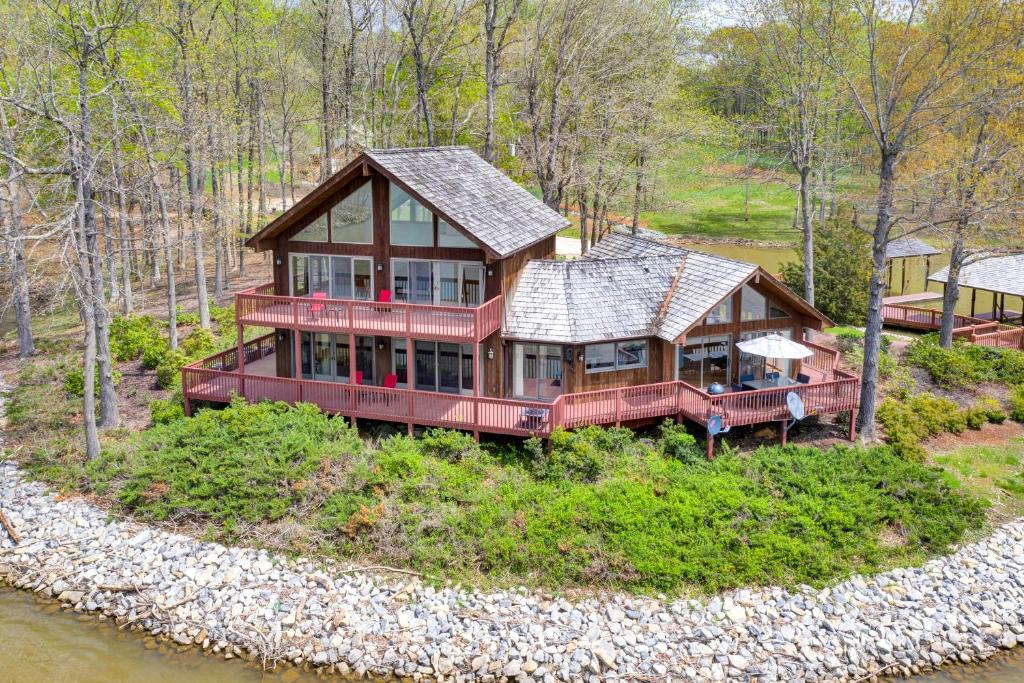 The Inner Banks, Moneta (updated prices 2026)