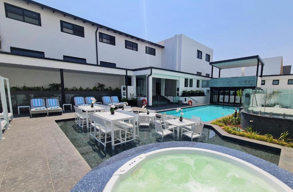 MINT Hotel 84 on Katherine, Johannesburg (updated prices 2024)