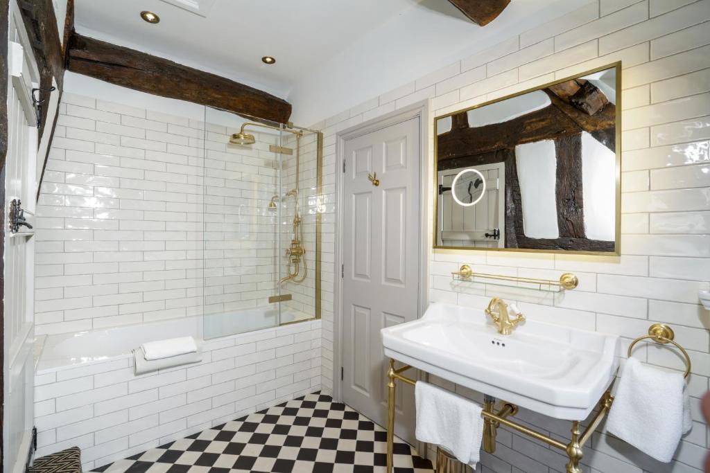 The Pheasant Inn, Higher Burwardsley (updated prices 2025)