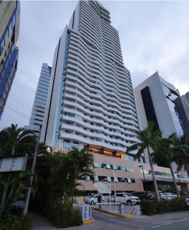 Astron Mundial Flat luxo P/P, Salvador – Updated 2022 Prices