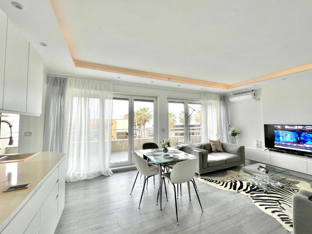 Durres Currila Beach Trendy Relax Lifestyle, Durrës – Aktualisierte ...