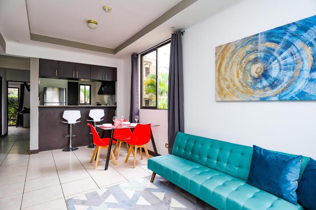 Vistas Del Cariari Apt#2 - 2 Bdrm - Esteban Vindas - San José