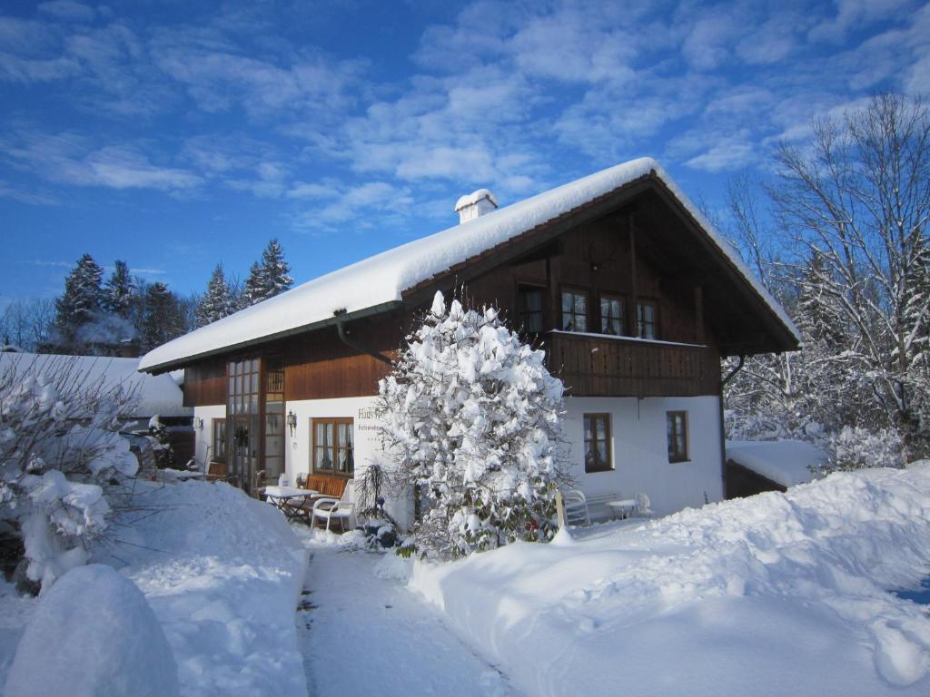 Haus Mona ****, Bad Heilbrunn – Updated 2024 Prices