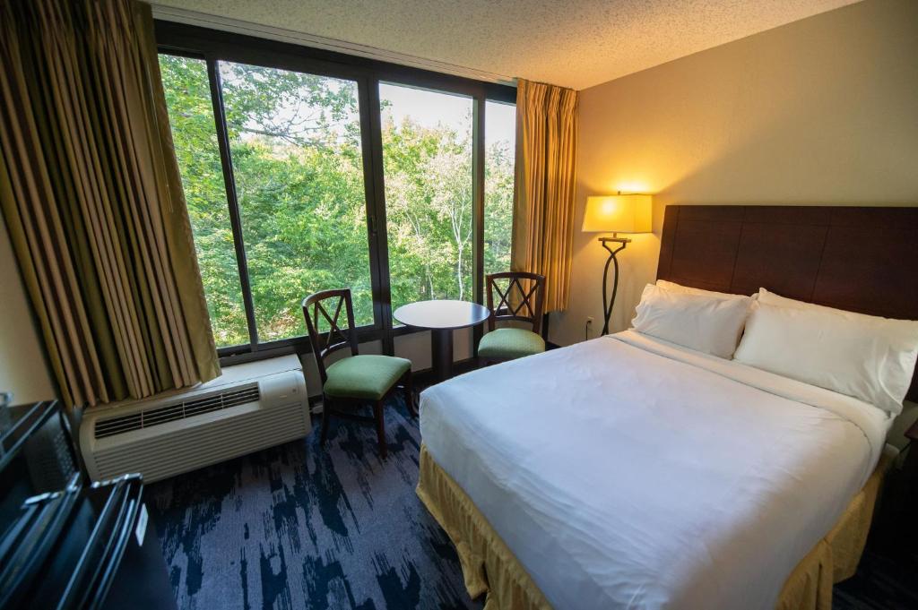 Holiday Inn Bar Harbor Regency Hotel by IHG, Bar Harbor (updated prices ...