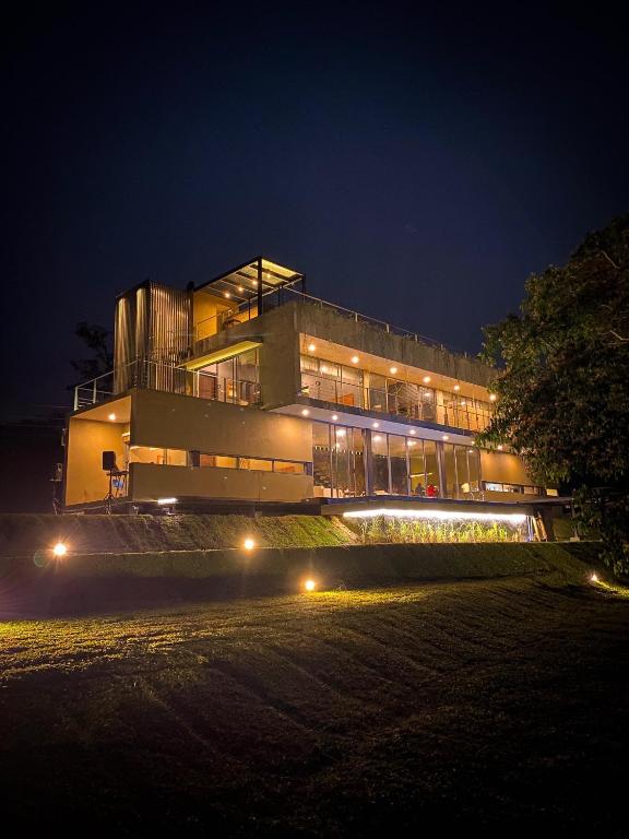 Escala Lake, Kandy (updated prices 2026)