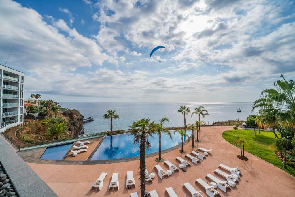 Luxury elegance and sea view - Madeira Palace I, Funchal – Preços 2023 ...