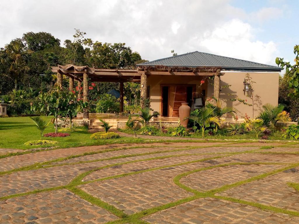 TAGIDOR GARDEN RESORT and SPA (Camerún Bangou) - Booking.com