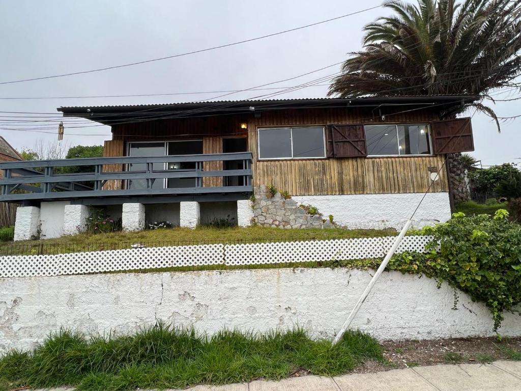 Cabaña con Vista al Mar Estilo Europeo Concón, Concón (precios ...