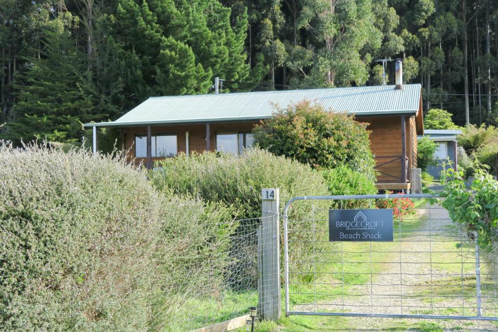 Bridgecroft Beach Shack blissful spa retreat for 6 - Port arthur