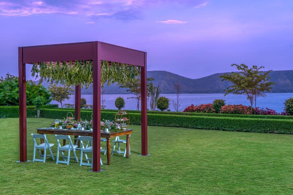 ZANA Lakeview Resort - most scenic lakeside resort, Udaipur (updated ...