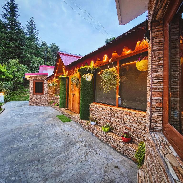 Family Retreat - The Forest Dak Bangalow, Rāmgarh (updated prices 2026)