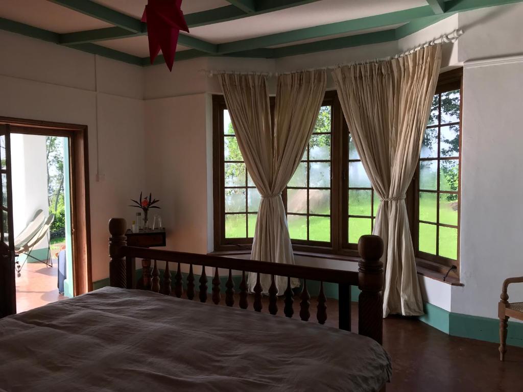 The Haldummulla Estate - Picturesque planters bungalow on organic tea ...